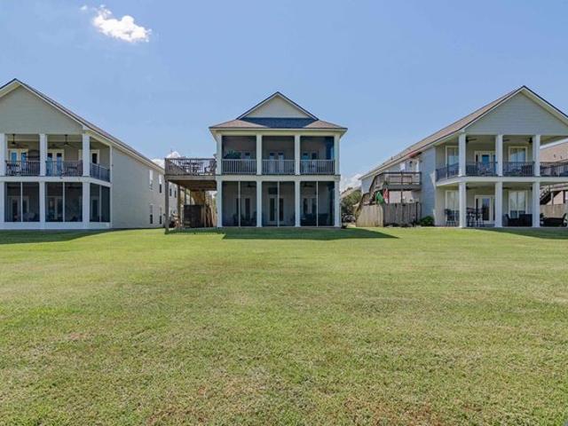 11182 River Highlands Dr Unit 4A, Saint Amant, LA 70774