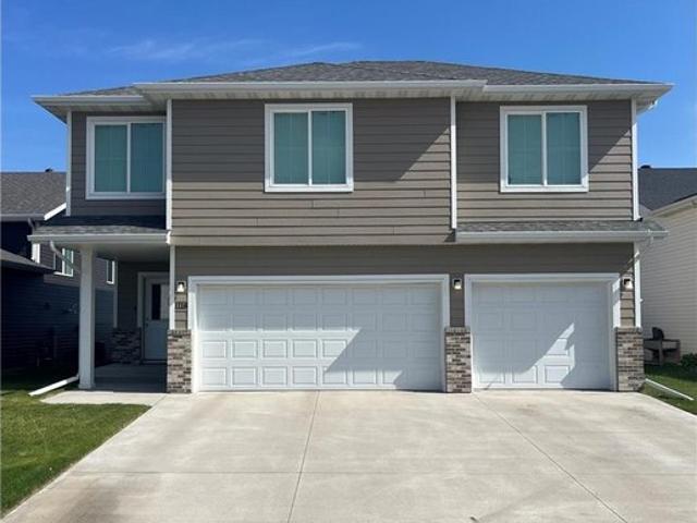 1118 Albert Ct W, West Fargo, ND 58078