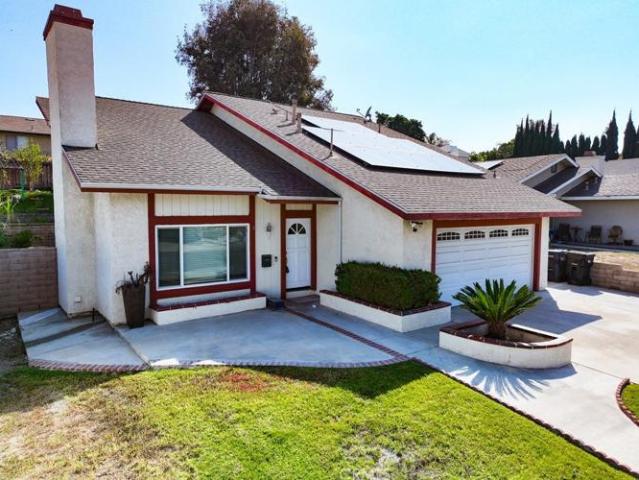1118 Blossom Hill Dr, Corona, CA 92878