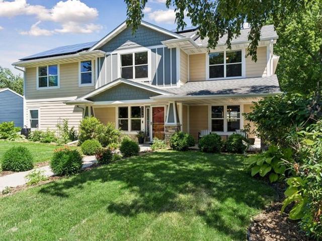 1118 Bowdoin St, Saint Paul, MN 55116