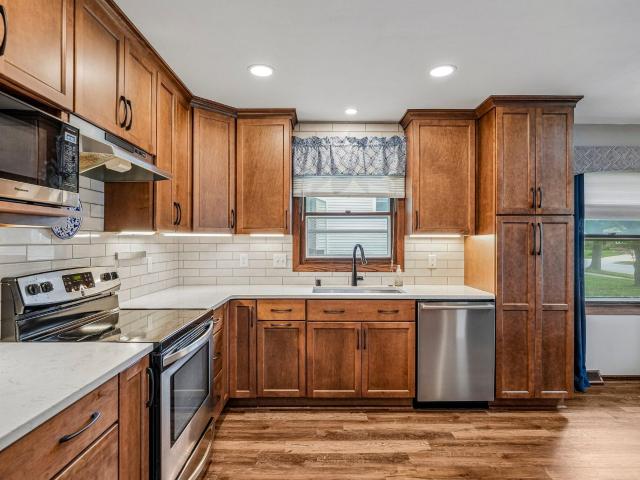 1118 Dogwood Ln