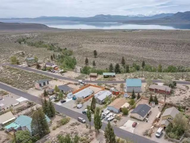 1118 E Mono Lake Dr, Lee Vining, CA 93541 Mobile/Manufactured.