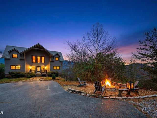 1118 Eagle Pointe Way, Pigeon Forge, TN 37863