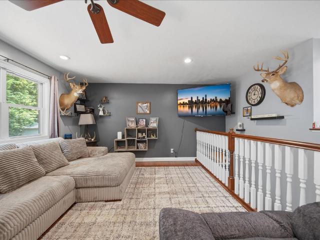 1118 Elm Place