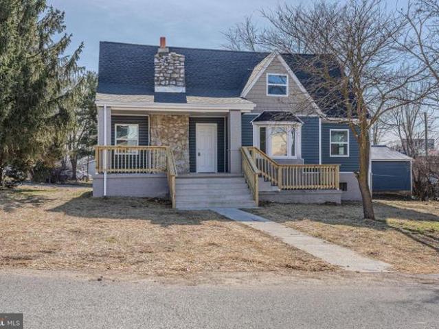 1118 Grazier St, Martinsburg, WV 25404