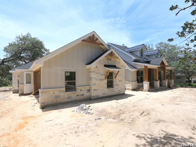 1118 Humming Bird Ln