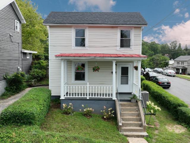 1118 Hollins Street