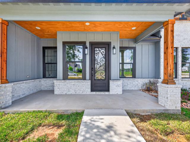 1118 Peter Pine Street