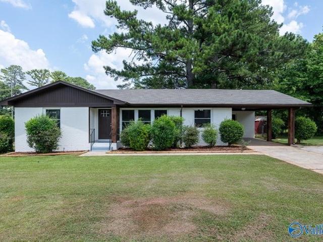 1118 Retlaw St NW, Huntsville, AL 35816