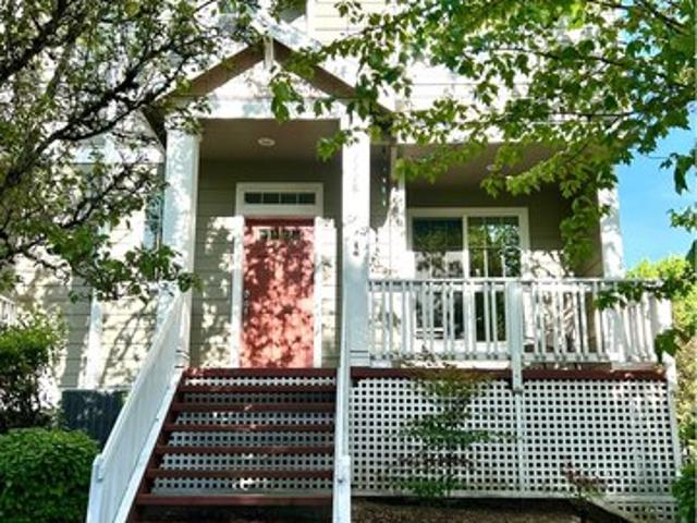 1118 SW 162nd Ave, Beaverton, OR 97006