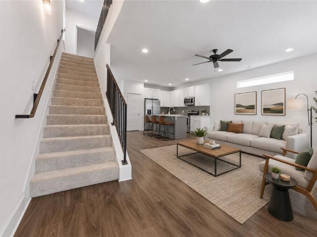 1118 S Dunn Avenue