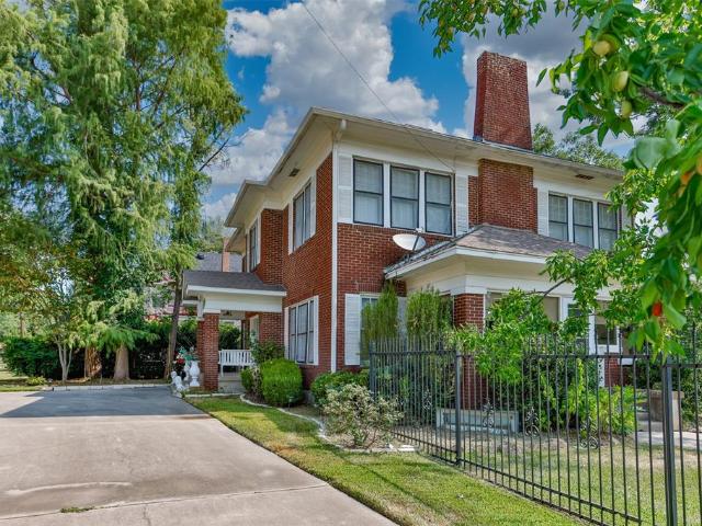 1118 S Lindsay Street