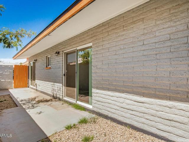1118 s mcclintock drive # # 1