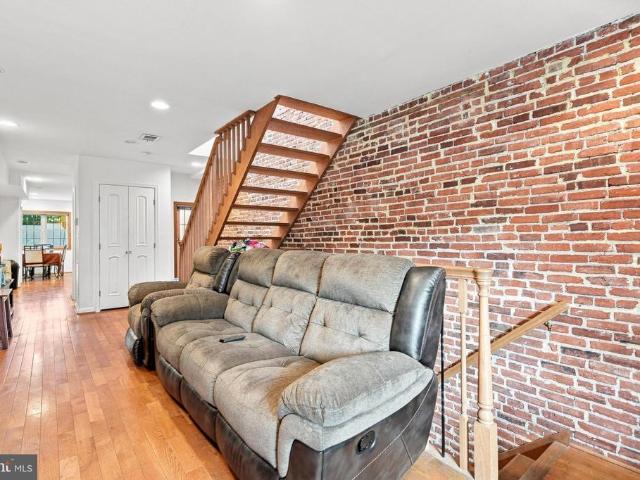 1118 S Paca Street S