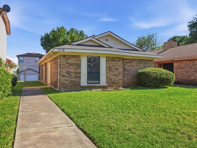 1118 Sandalwood Ln, Desoto, TX 75115