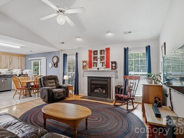 1118 Slate Ridge Rd, Matthews, NC 28104