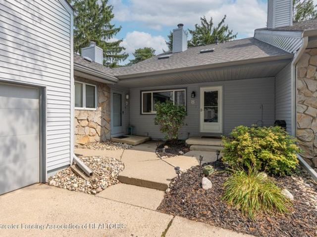 1118 Timbercreek Dr Apt 8, Grand Ledge, MI 48837