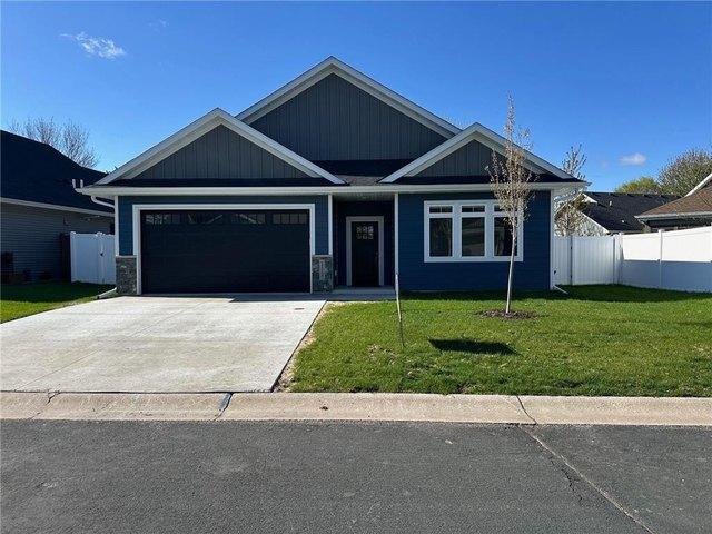 1118 Village St SE, New Prague, MN 56071