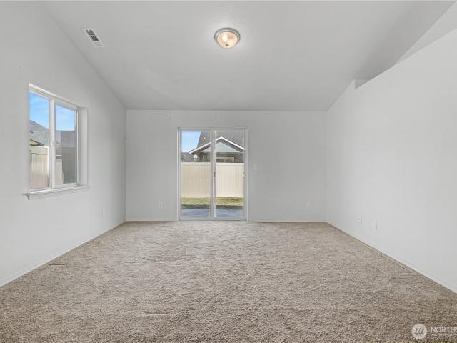 1118 W Sequoia Road
