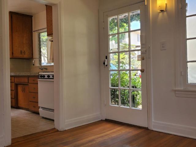 1118 20th St, Unit FRONT, Santa Monica, CA 90403 | MLS #26642 | Compass