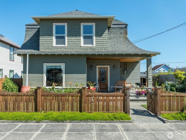 1118 4th Street