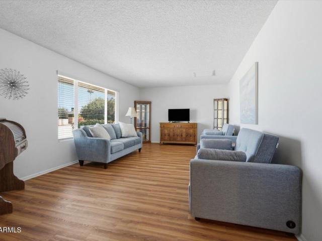 11193 w thunderbird boulevard