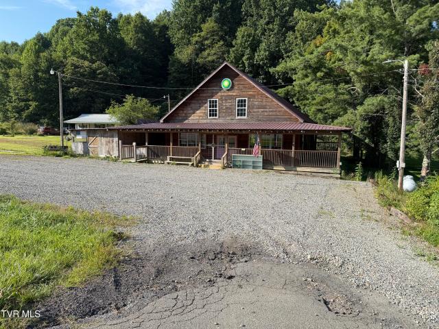 11190 Highway 421