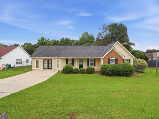 11190 Knotty Pine Pl, Hampton, GA 30228