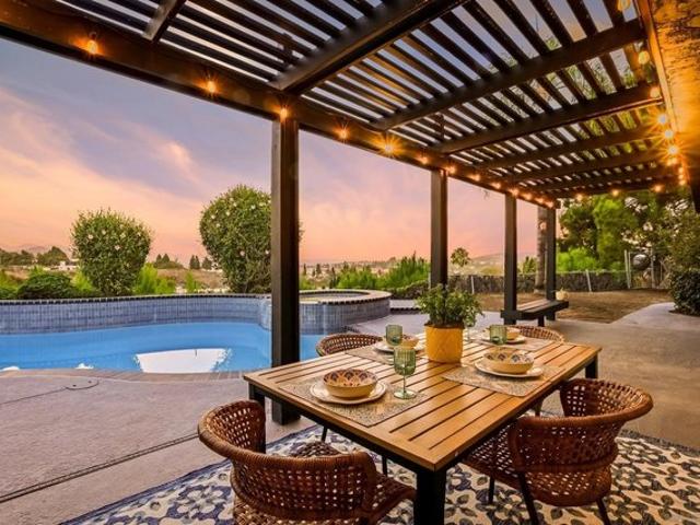 11198 Amalia Ct, San Diego, CA 92129