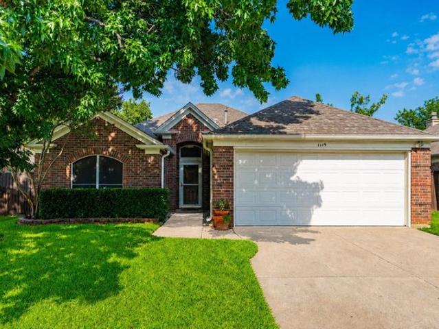 1119 Marshall Dr, Euless, TX 76039