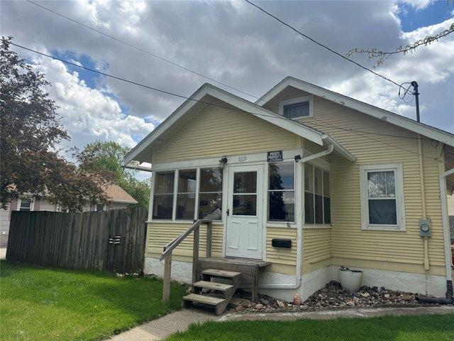 1119 N 4th Ave E, Newton, IA 50208