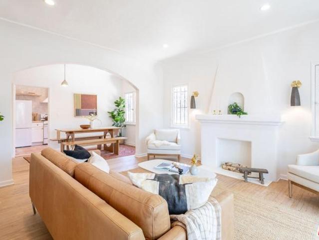 1119 N Vista St, West Hollywood, CA