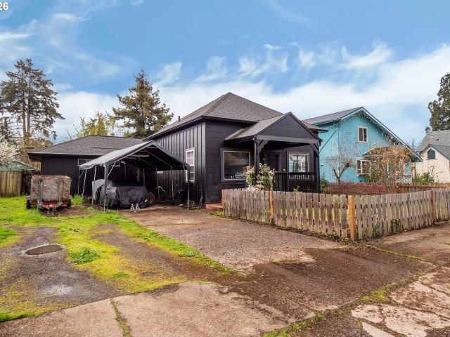 1119 ash ave