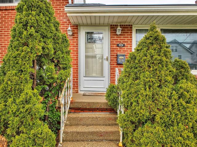 1119 Church St