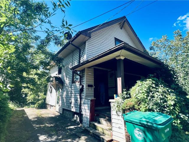 1119 College Avenue