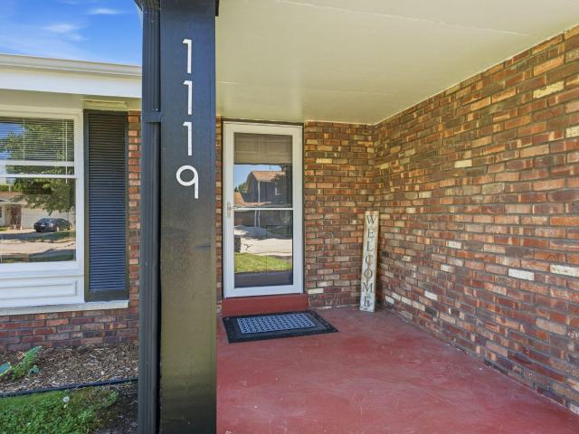 1119 Dogwood Ln