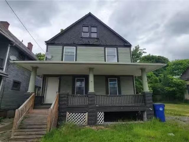 1119 E 113TH ST, CLEVELAND, OH 44108 Single Family Residence F.