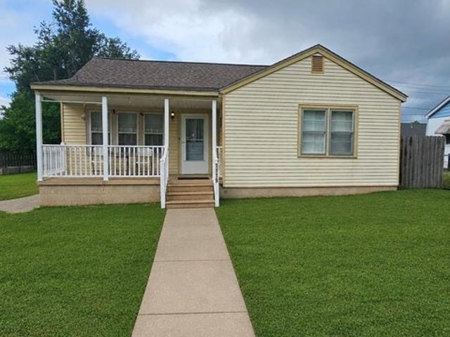1119 E 6th St, Tuscumbia, AL 35674