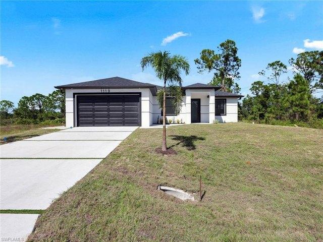 1119 Earhart St E, Lehigh Acres, FL 33974