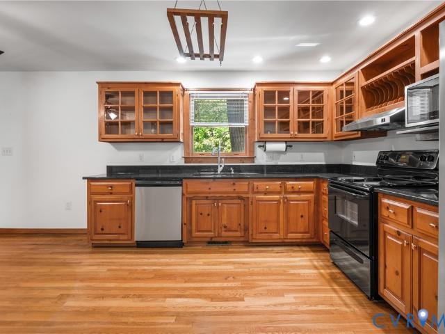1119 Elmwood Dr, Colonial Heights, VA 23834 | MLS #2609