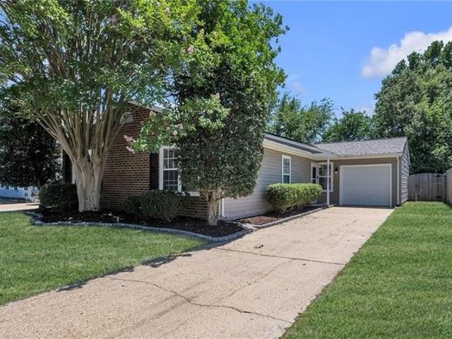 1119 Kings Mill Ct, Chesapeake, VA 23320