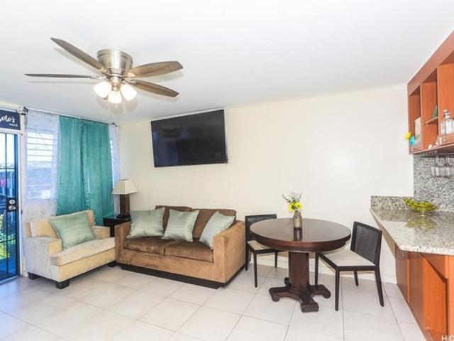 1119 Kokea St Apt C301, Honolulu, HI 96817