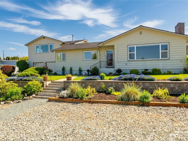 1119 Longview Ave, Anacortes, WA 98221 | MLS #2516 | Compass