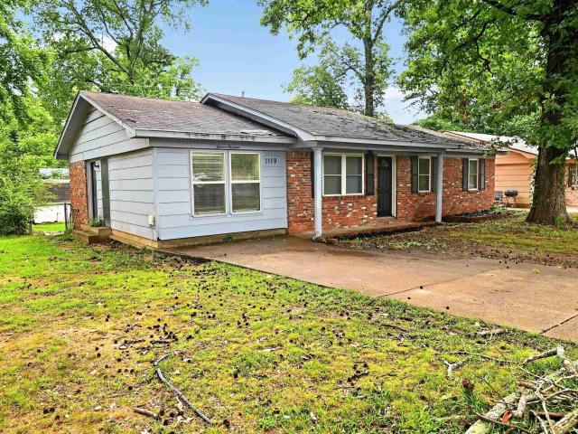 1119 Ray Road