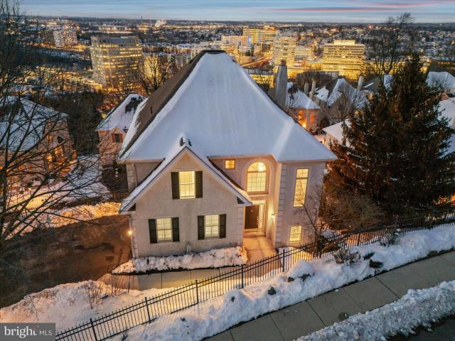 1119 Riverview Ln, Conshohocken, PA