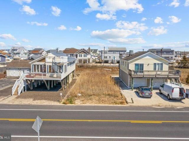 1119 S Green St, Tuckerton, NJ 08087
