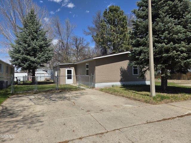 1119 University Dr Lot 1705, Bismarck, ND 58504