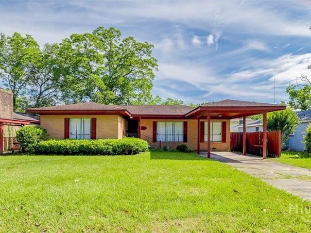 1119 W 49th St, Savannah, GA 31405