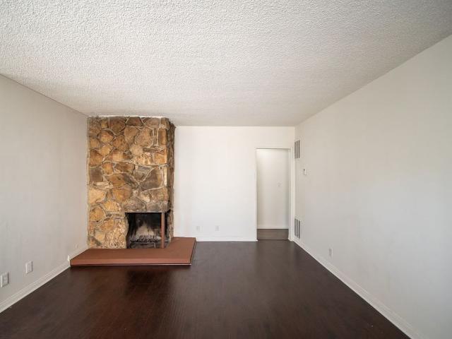 11100 2 Bedroom Apartment for Rent at 11100 Camarillo St, Los Angeles, CA 91602 Greater Toluca Lake