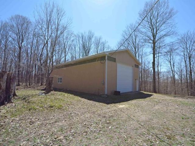 11100 Fewins Rd, Honor, MI 49640